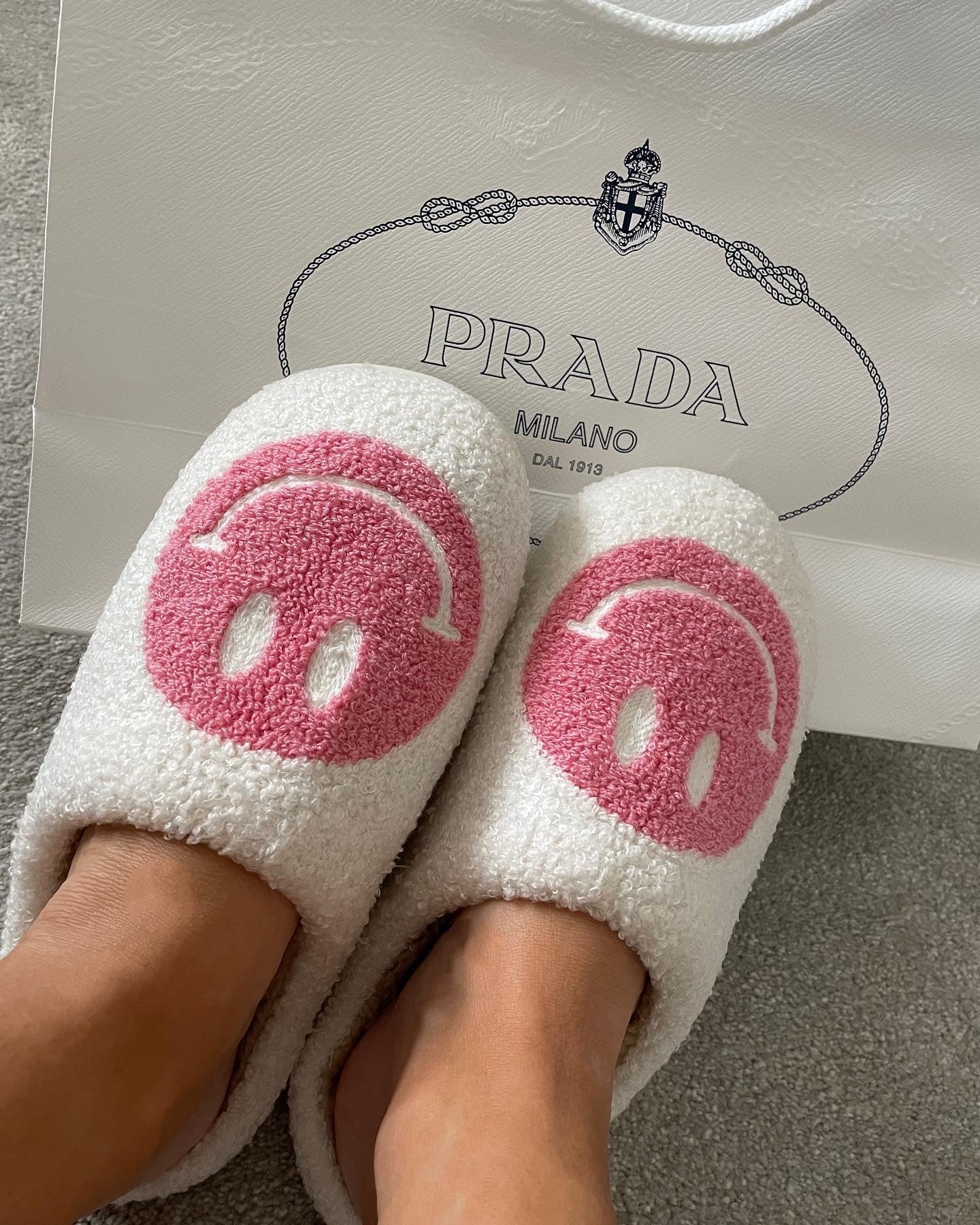 Smiley Pink – Vibey and Bleu Club